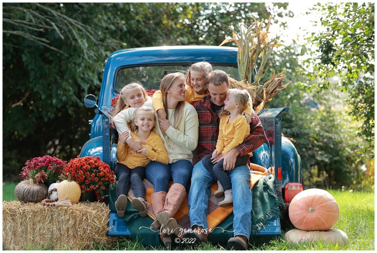 Fall Mini Photo Shoots In The Lehigh Valley, PA | Blue Truck & Family ...