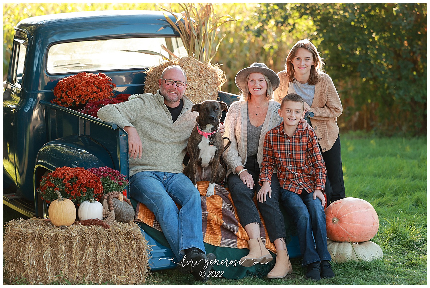 Fall Mini Photo Shoots In The Lehigh Valley, PA | Blue Truck & Family ...